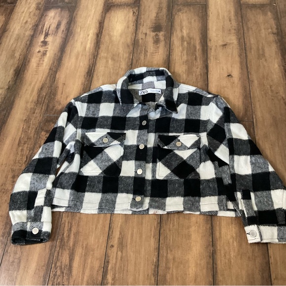 Zara | Jackets & Coats | Zara Jacket Women Buffalo Check Cropped Fuzzy ...